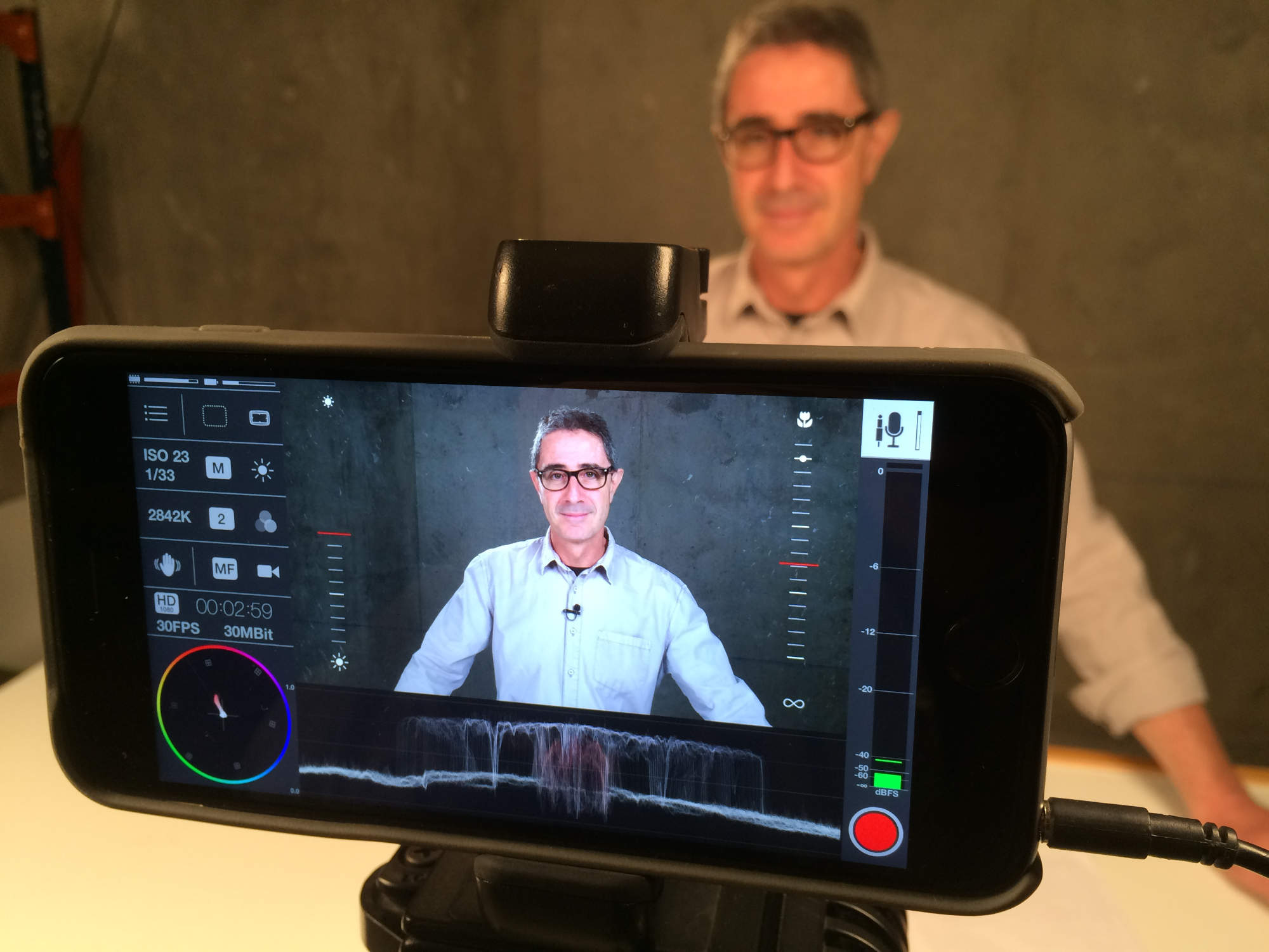 Grabar audio con dispositivos móviles: micrófonos - El Taller Audiovisual